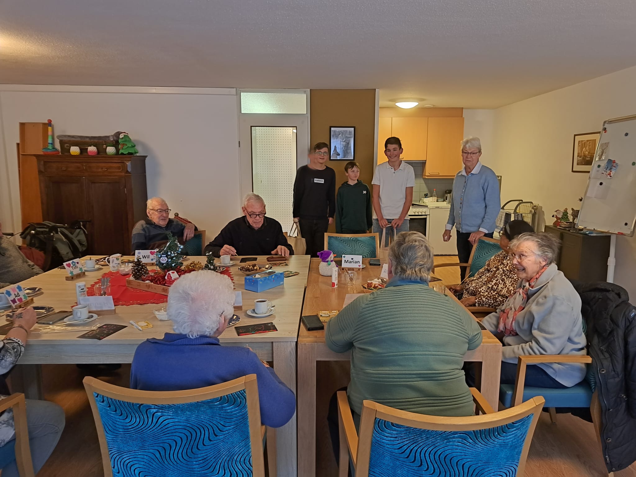 BMO-leerlingen starten het nieuwe jaar met een warm gebaar - Beatrix ...